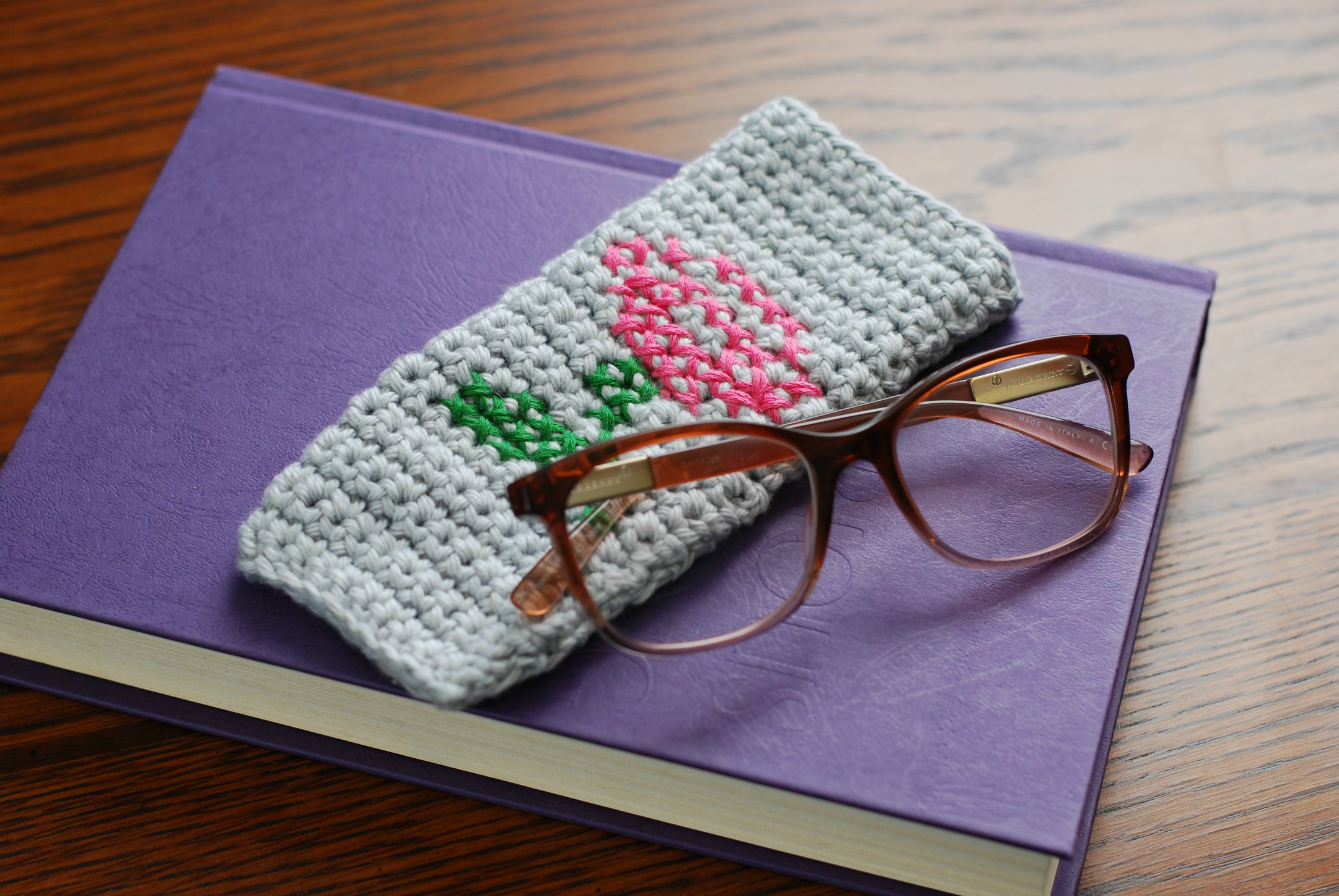 Cross-stitch Rose Crochet Eyeglass Case - Yarnanigans